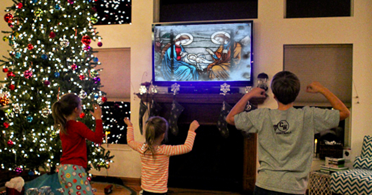 Interactive Nativity Scene Stained Glass Christmas Effect | LUMOplay